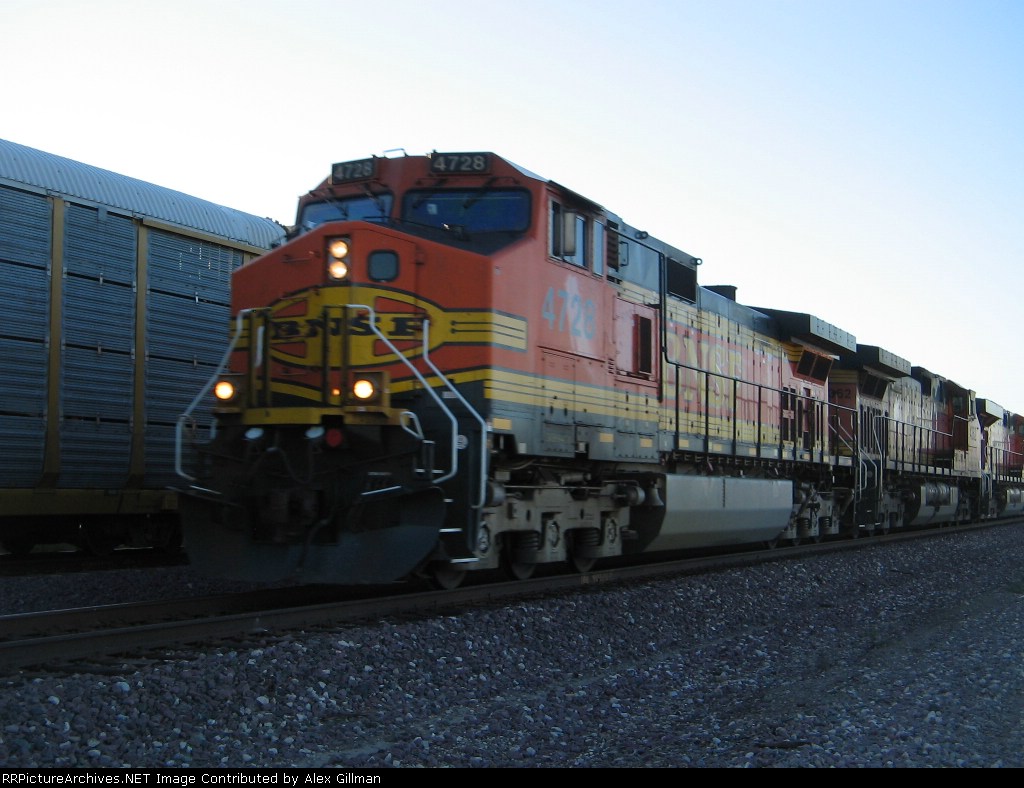 BNSF 4728 East